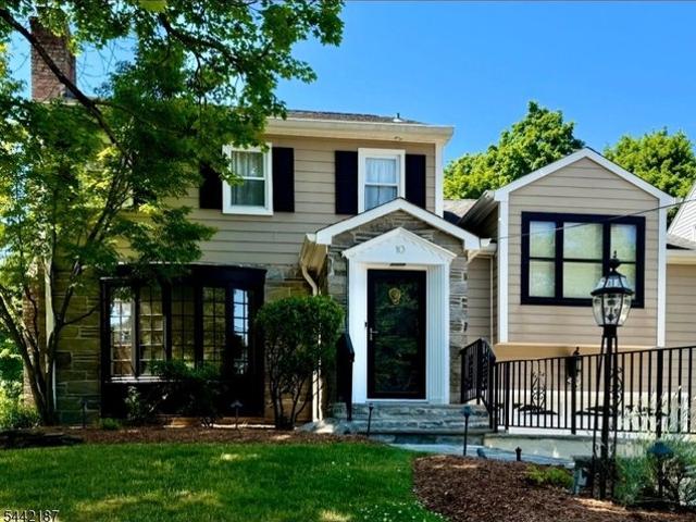 10 Fairway Ave, West Orange, NJ 07052