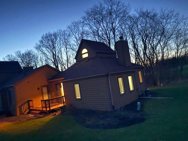 10 Farmstead Dr, Galena, IL 61036