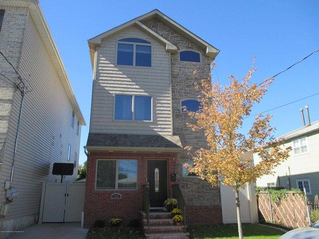 10 Farraday St, Staten Island, NY 10314