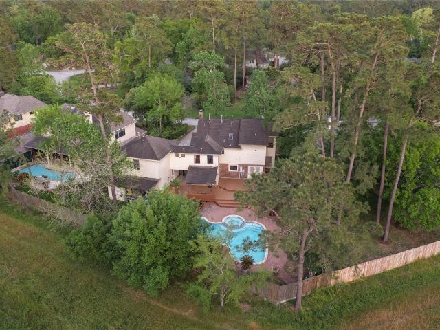 10 Feather Fall Pl, The Woodlands, TX 77381 | MLS #73560