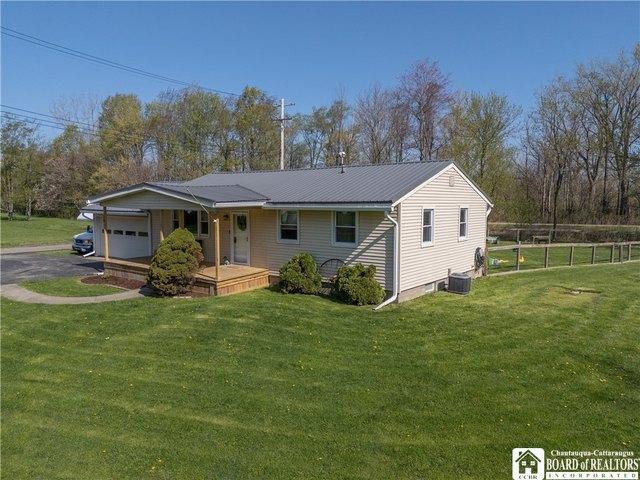 10 Fourth St, Forestville, NY 14062