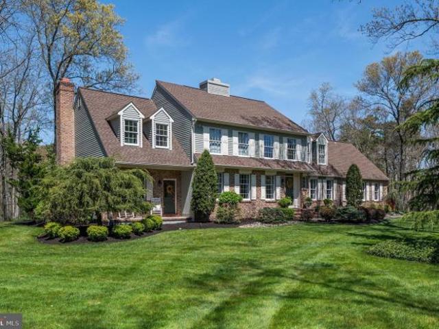 10 Fox Hill Dr, Southampton, NJ 08088