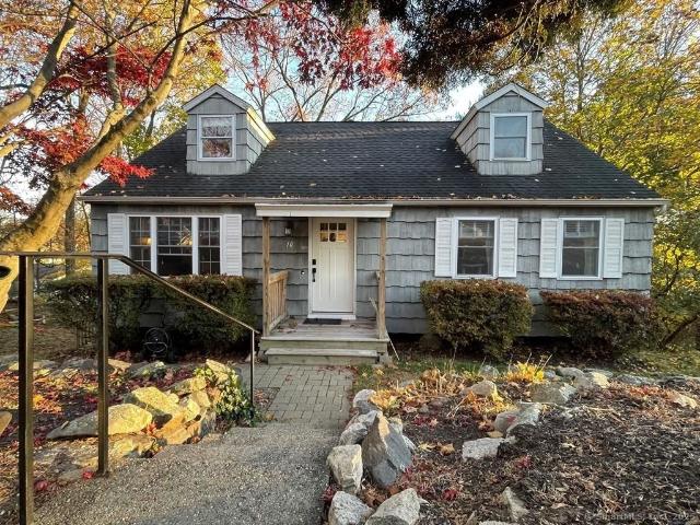 10 Fleetwood Drive, Danbury, US, CT