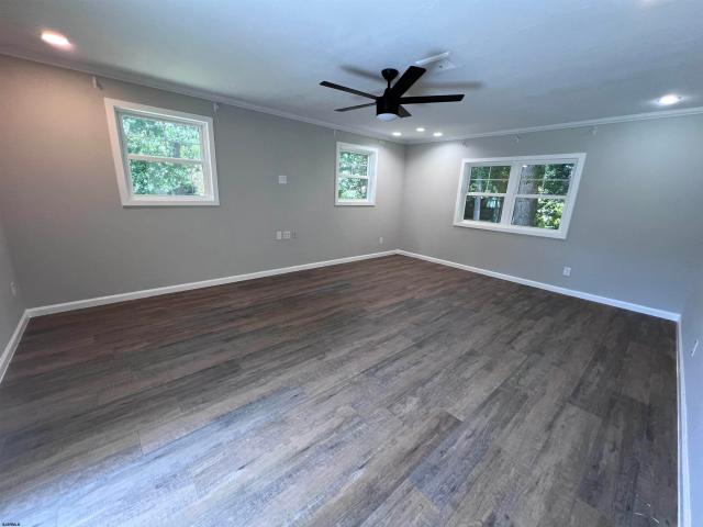 10 Franklin Dr