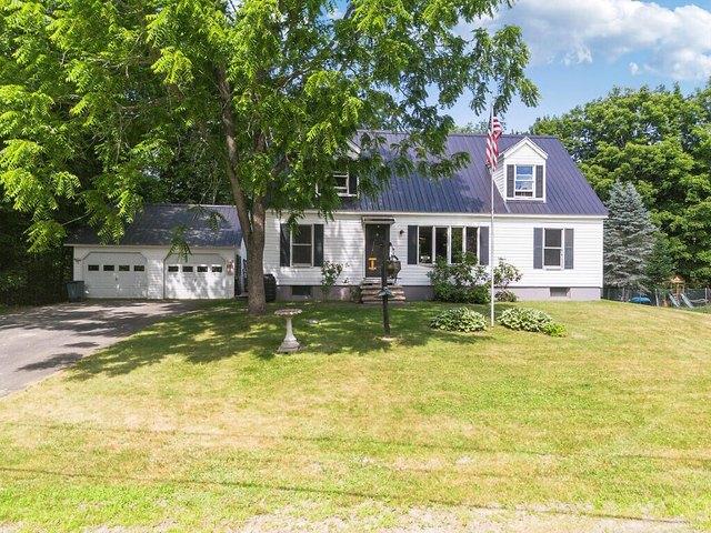 10 Fuller St, Richmond, ME 04357