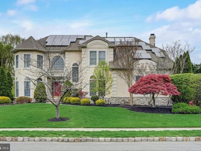 10 Galloping Hill Rd, Cherry Hill, NJ 08003