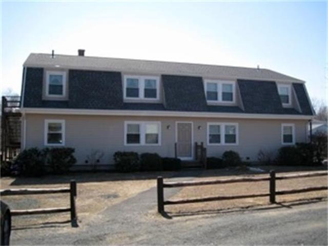10 Gary Pl, Agawam, MA 01030
