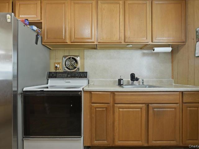 10 Gardner Ave, Hicksville, NY 11801 | MLS #992518