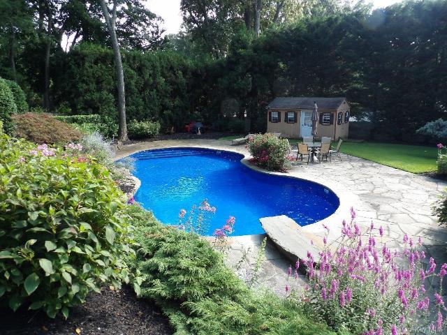 10 George Hill Road