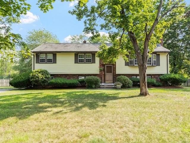 10 Gearty St, Wilmington, MA 01887