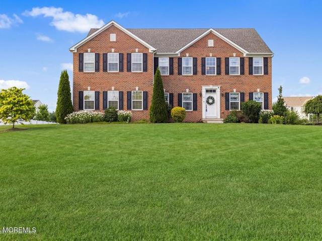 10 Gina Dr, Allentown, NJ 08501