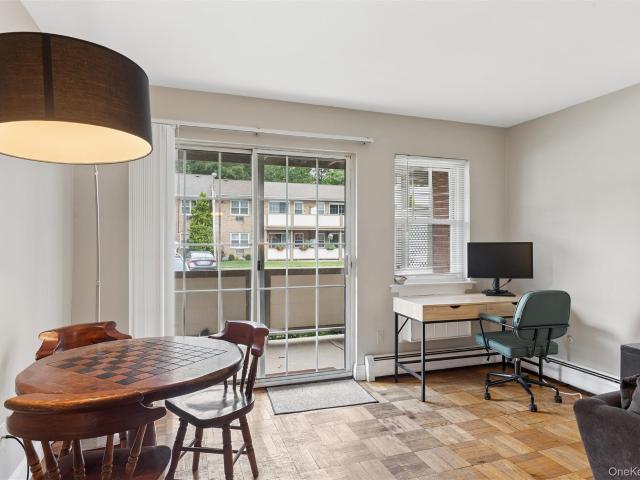 10 Glen Hollow Drive C44