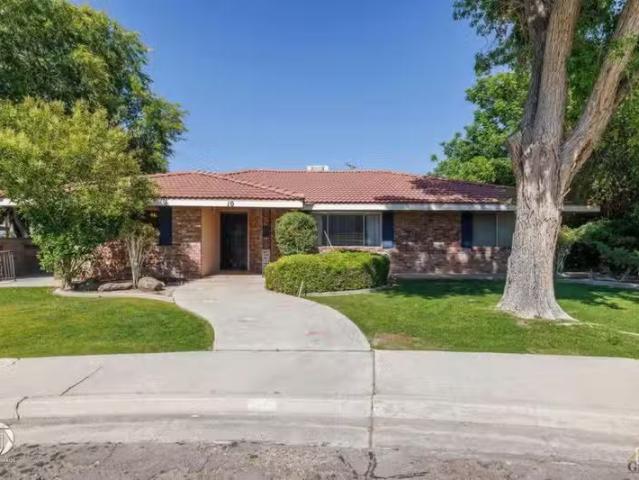 10 GREY WAY, TAFT, CA 93268 Single Family Residence For Sale.