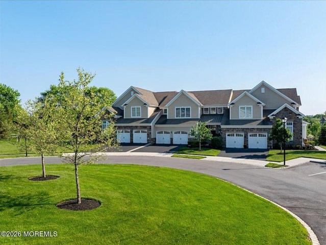 10 Greylynne Ct, Holmdel, NJ 07733