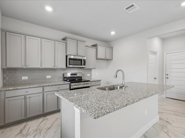 10 Greenbriar Loop