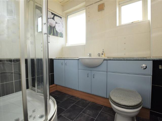 10, Greenside Close, Leeds, West Yorkshire, LS12 4SB