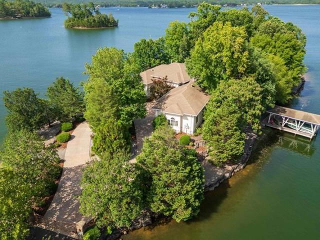 10 Guindola Ln, Hot Springs Village, AR 71909