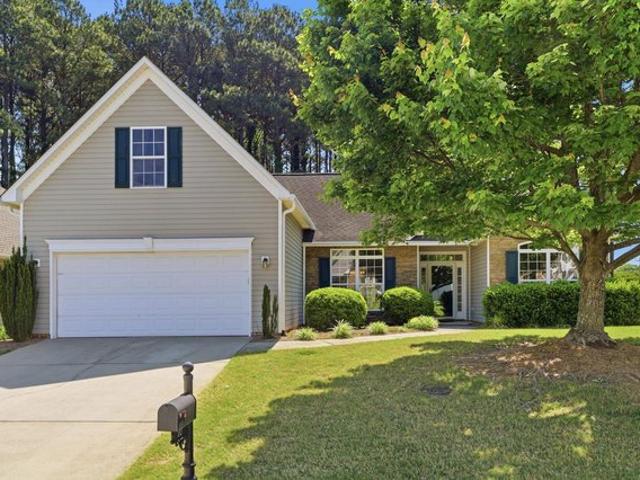 10 Hanging Moss Ln, Greenville, SC 29615
