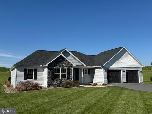 10 Harvest Dr, Lewistown, PA 17044
