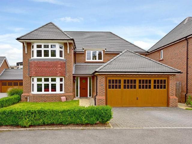 10 Havisham Drive, Compton 4 bed house to rent £2,400 pcm £554 pw