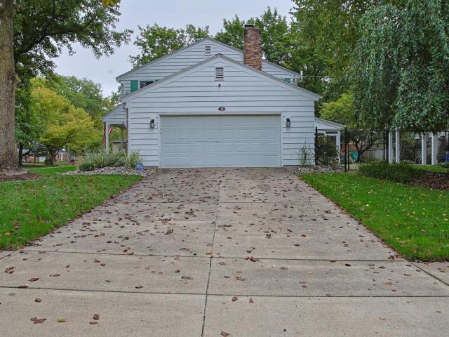 10 Hawthorne Drive