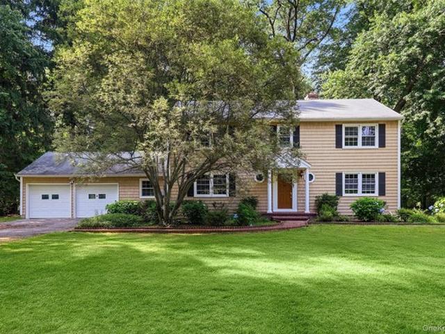 10 Hawthorne Way, Hartsdale, NY 10530