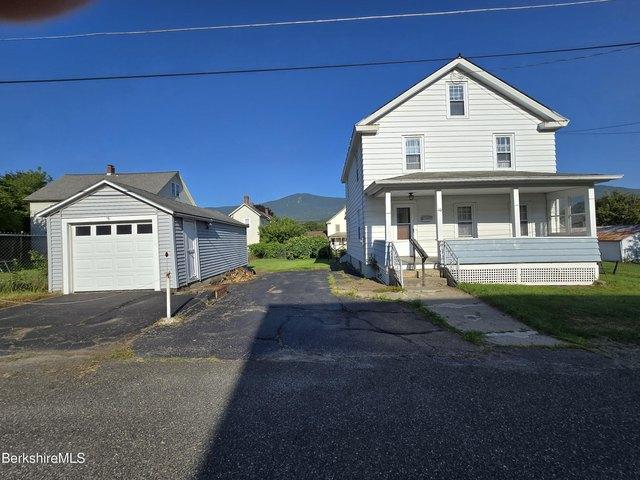 10 Hayer St, Adams, MA 01220