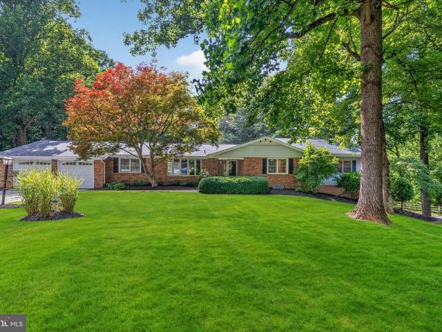 10 Hickory Hill Road