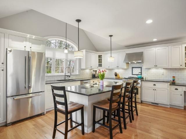 10 Higgins Rd, Marblehead, MA 01945 | Compass