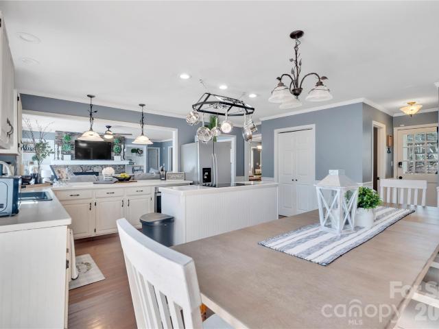 10 High Meadows Drive