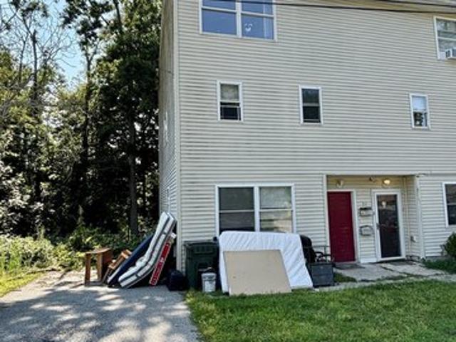 10 Hillcrest St Unit A, Norwich, CT 06360