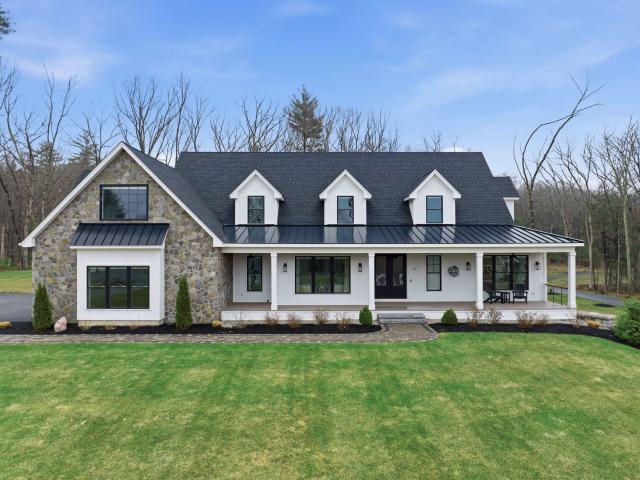 10 Hobart Ln, Hollis, NH 03049 | MLS #5082 | Compass