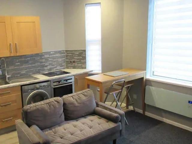 10 Holly Place, Stirchley, B29 7LZ, United Kingdom | 3 bed apartment for rent #135552049 | Rentberry