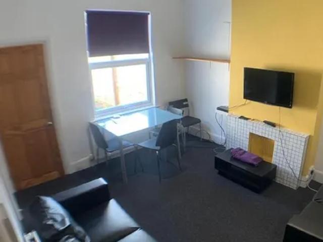 10 Holly Place, Stirchley, B29 7LZ, United Kingdom | Room for rent #134396268 | Rentberry