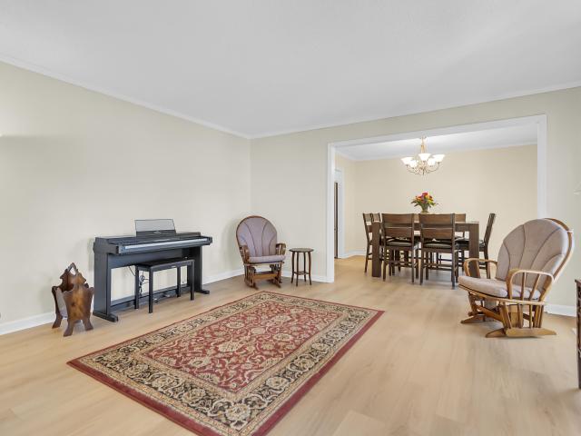 10 Hunters Forest Drive