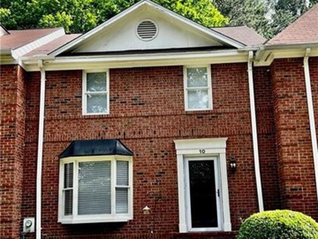 10 Huntington Place Dr, Atlanta, GA 30350