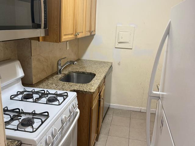 10 Huron Ave, Unit 9M, Jersey City, NJ 07306 | MLS #260005 | Compass