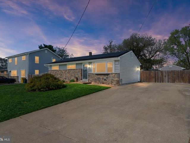 10 Idlewood St, Glen Burnie, MD 21061