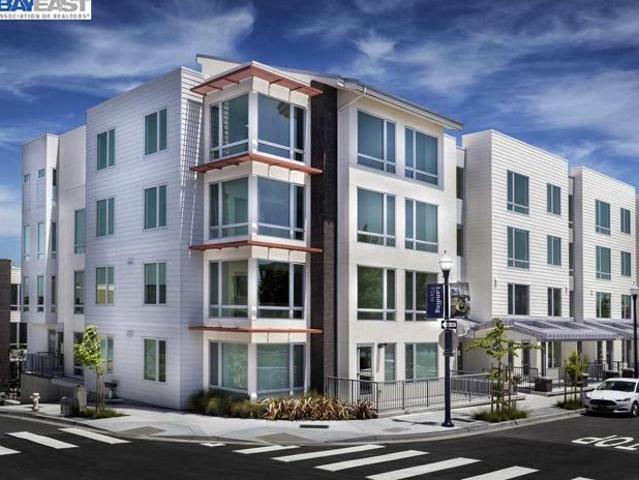 10 Innes Ct #304, San Francisco, CA 94124