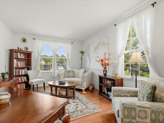 10 Indian Field Dr