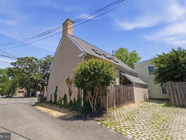 10 Irving Court