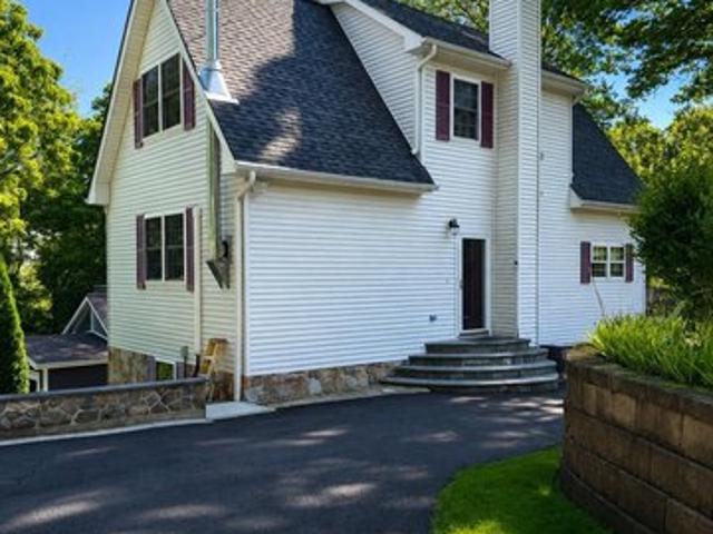 10 Jay Ct, Carmel, NY 10512