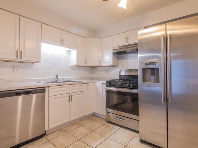 10 Josephine Street 205