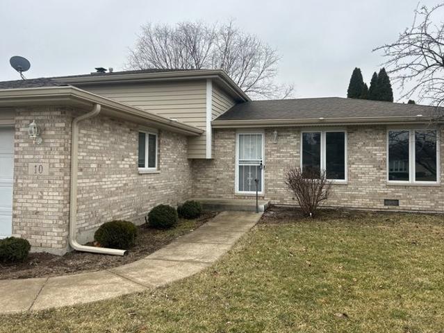 10 Joyce Ct, Crete, IL 60417