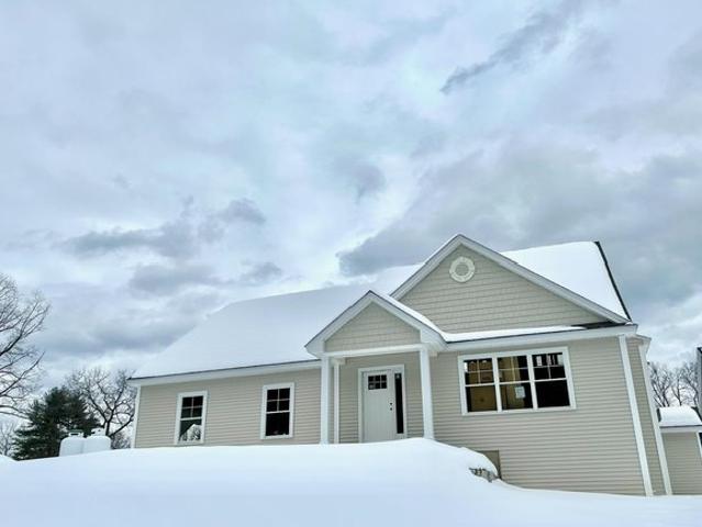 10 Juliana Ave, Nashua, NH 03064