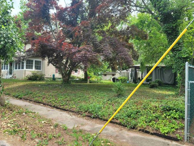 10 Kemble Ave