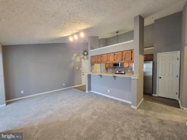 10 Kenwood Drive