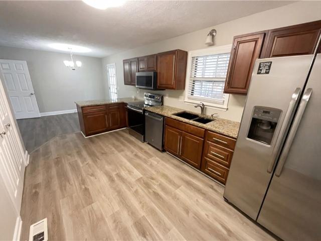 10 King Dr, Carrollton, GA 30116 | MLS #7710 | Compass