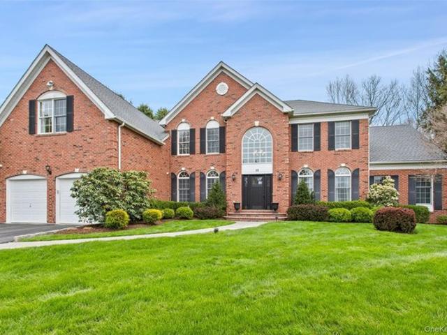 10 Kipps Ct, Somers, NY 10589