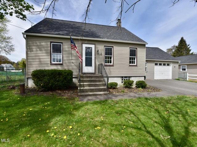 10 Koon St, Wynantskill, NY 12198